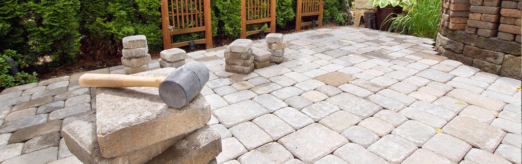 Reasons To Use Brick Paving to Brighten Up Your Patio This Summer | E-Dirt
